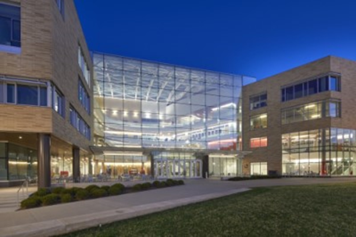Smart structural glazing helps connect cutting-edge university complex