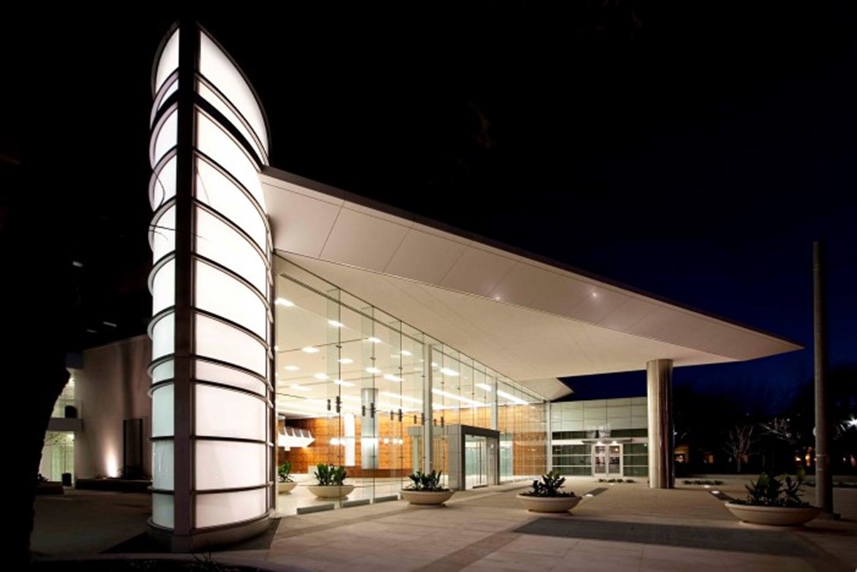 New Pilkington Planar ™ BIM models support curtain walling design and build